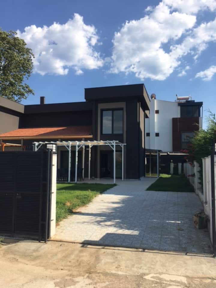 Müstakil Villa Gümüldür Denize 100m Mesafede - Menderes