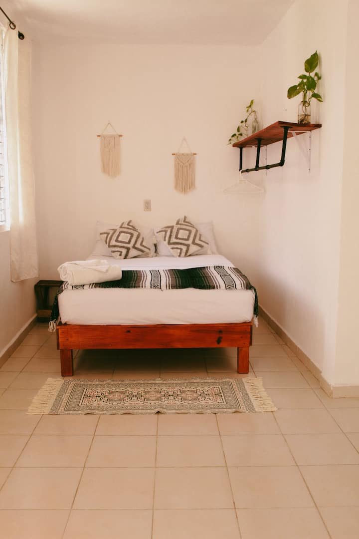 Clean Modern Ensuite Triple - Bacalar