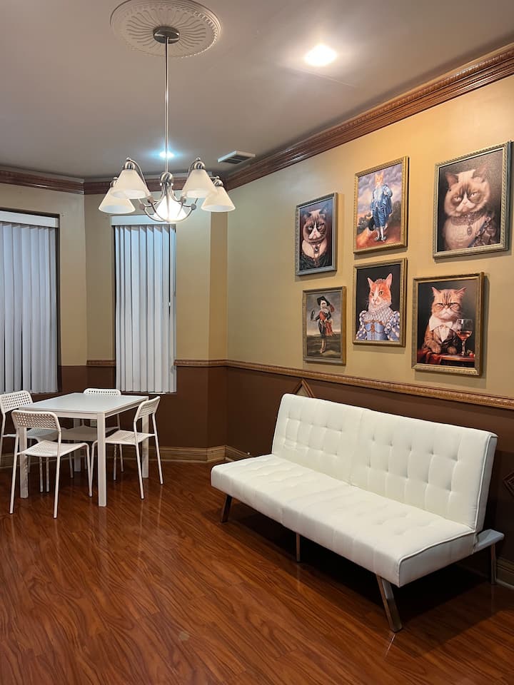 S10- Duplex For Big Groups - Englewood - Chicago