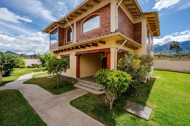 Casa De La Amistad - Cotacachi