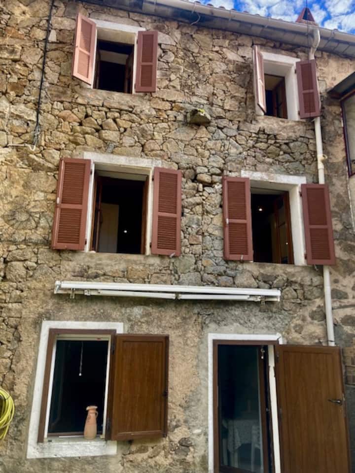 Maison De Village , En Corse - Lac de Goria