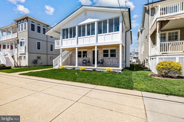 Ocean Breeze Getaway - Sea Isle City, NJ