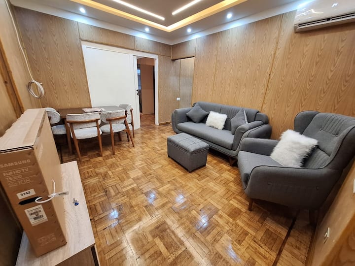 Cozy Aprt In Center Of Zamalek - Cairo