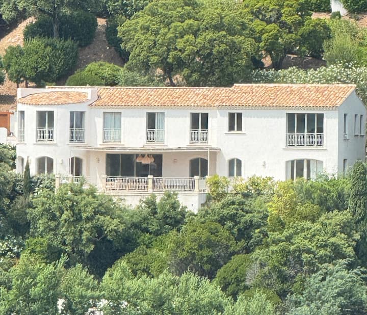 Villa Neuve à Cavalaire Sur Mer - Rayol-Canadel-sur-Mer