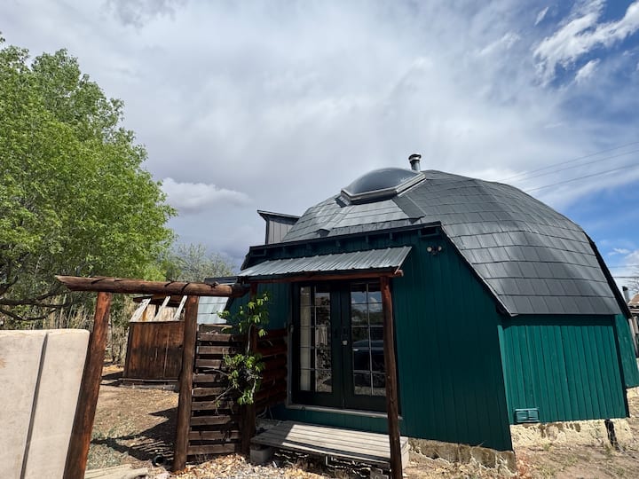 New Mexico Dome Home - Española, NM