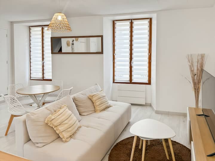 Logement Cosy Rénové, 2 Ch, Au Centre De Vic/cere - Vic-sur-Cère