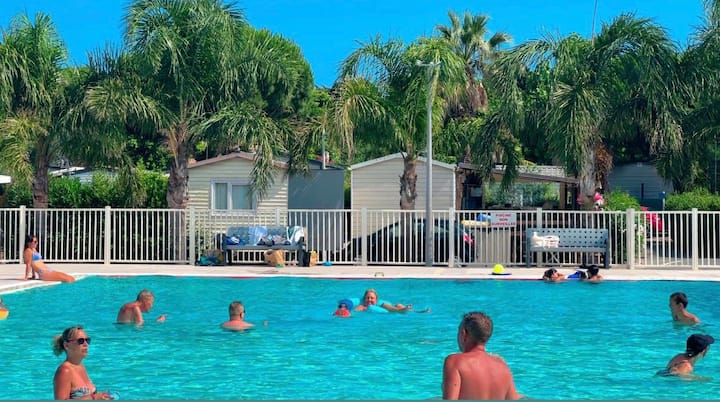 Mobil Home Pour5 Personnes Clim Avec Piscine Plage - Fréjus