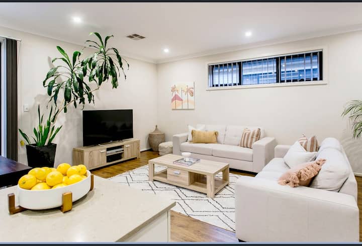 Family Home In The Foothills - Adelaide