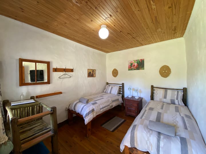 Sani Lodge & Cottages Twin Beds - Himeville