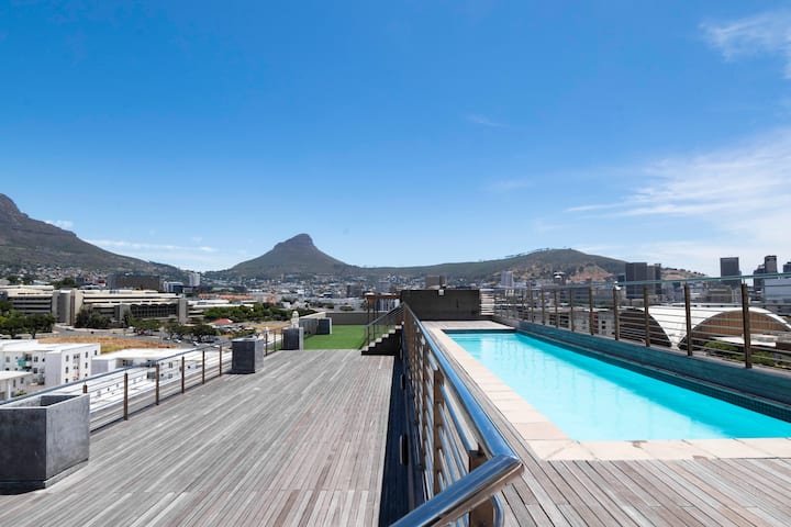 City-edge 2br W Tablemountain Views | Pool+parking - Cape Town