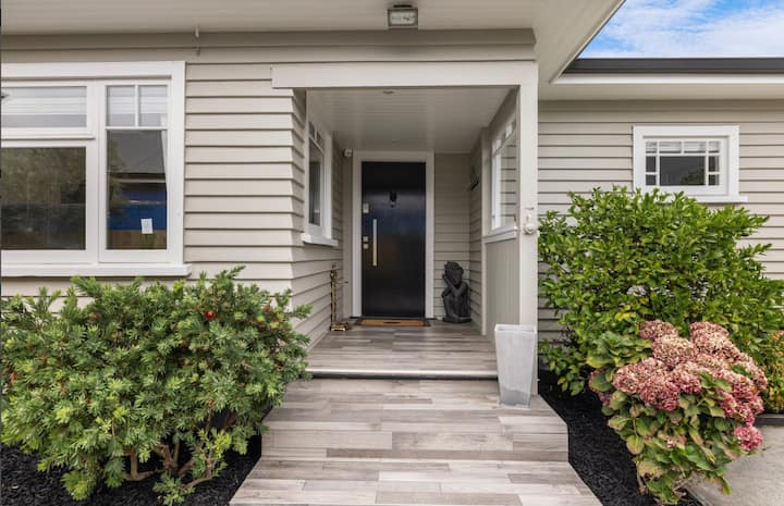 Stylish And Secure Family Home - Christchurch