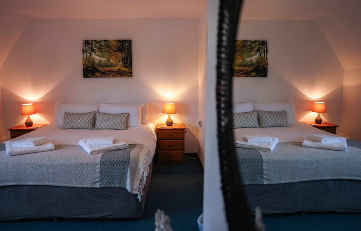 Ollie's Lakeside Lodge - Bedford