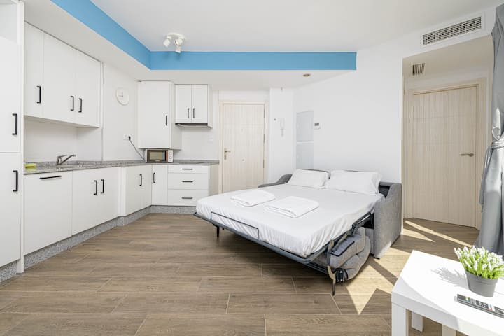 Wintowinrentals Penthouse, Private Terrace, Wifi - Rincón de la Victoria