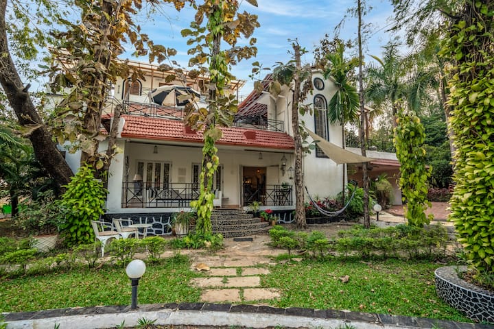 Serene 6bhk Villa In Palghar - Wada