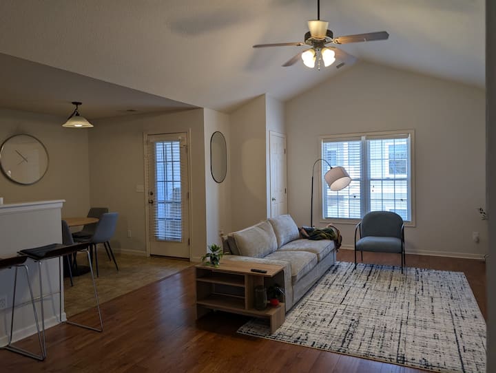 Mariner Way Retreat [1] - Champaign, IL