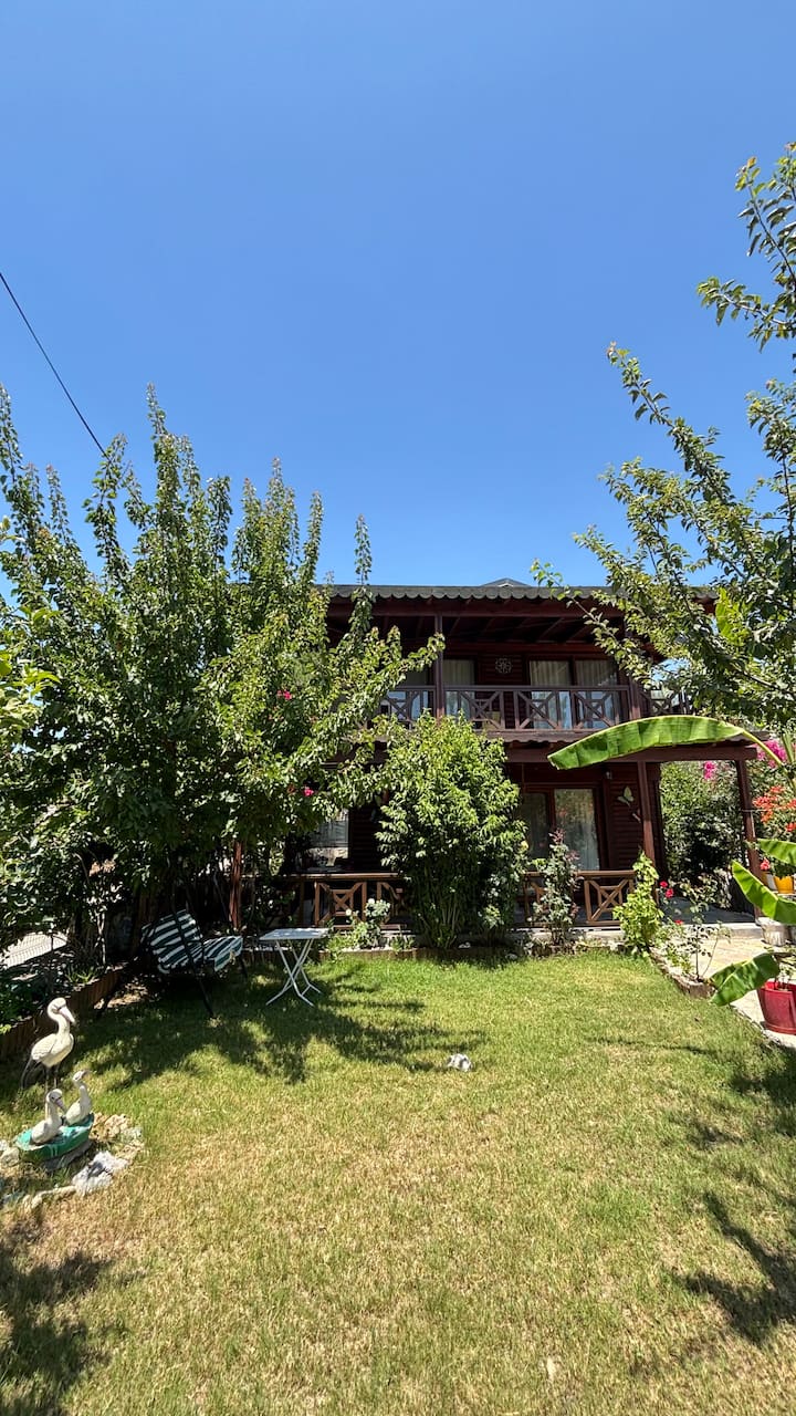 Denize Yakın Ahşap Ev - Kıyıkışlacık