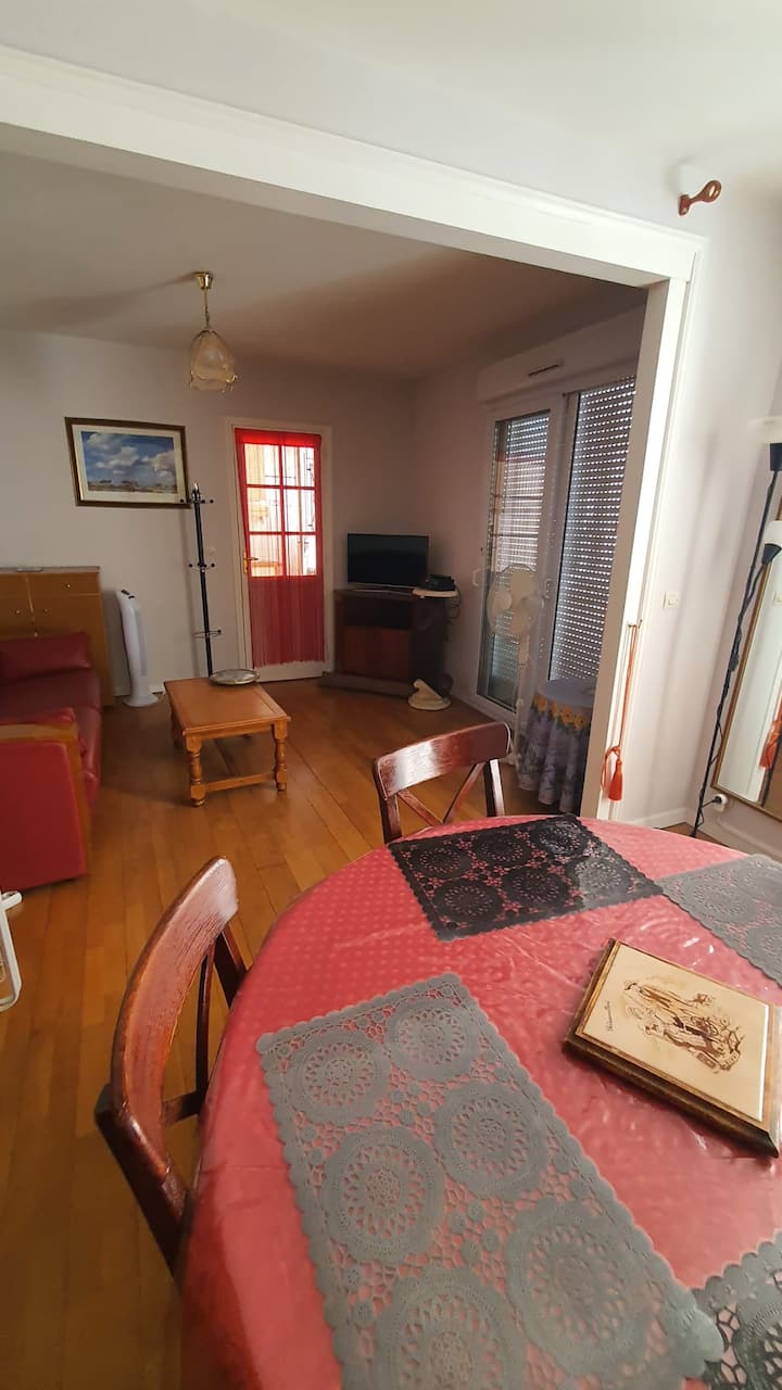Petite Maison Proche De La Tour Eiffel. - Neuilly-sur-Seine