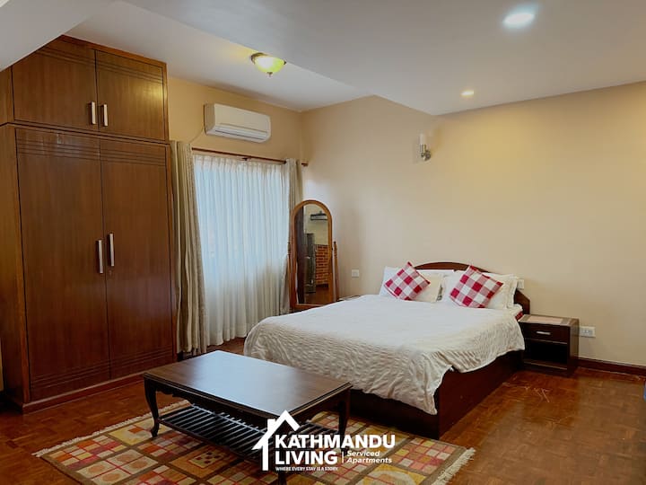 Jhamsikhel Studio With City View & Private Balcony - Kathmandu