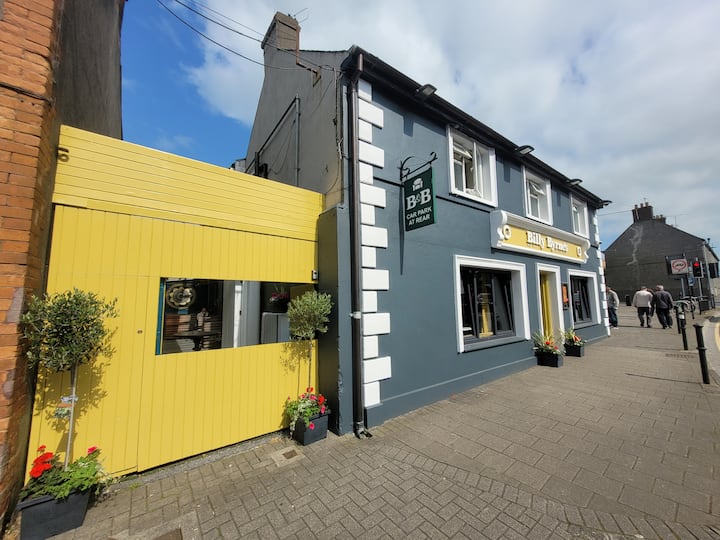 Boutique Townhouse Double Room At Billy Byrnes - Kilkenny