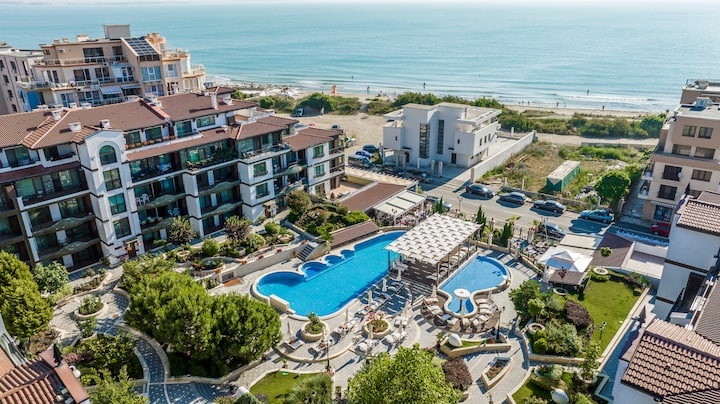 Rose Gardens Apart Hotel -Two-bedroom Apartment - Pomorie