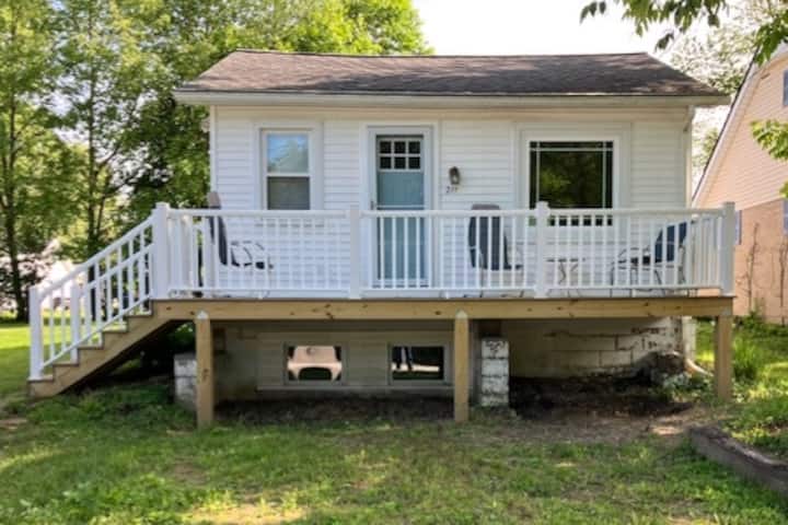 Lakewood Cottage - Edinboro, PA