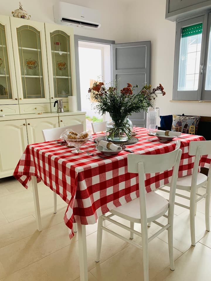 Dimora Paesana Casa Indipendente Ad Alberobello - Alberobello