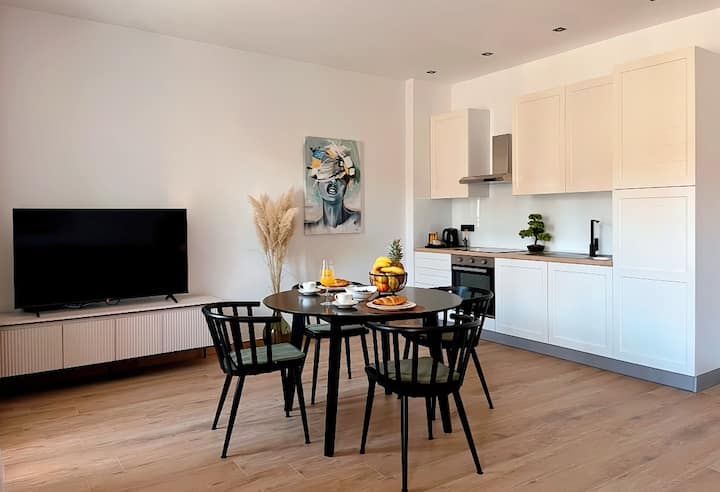 White House-one-bedroom Ap. 2+2 - Sinj