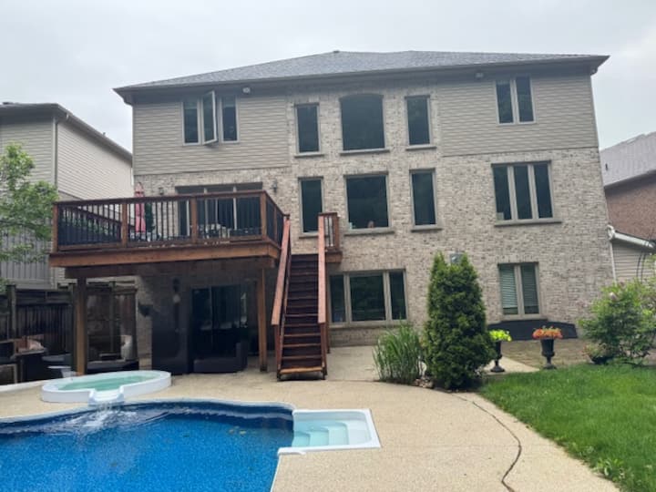 Luxury B&b & Spa Retreat - St. Jacobs
