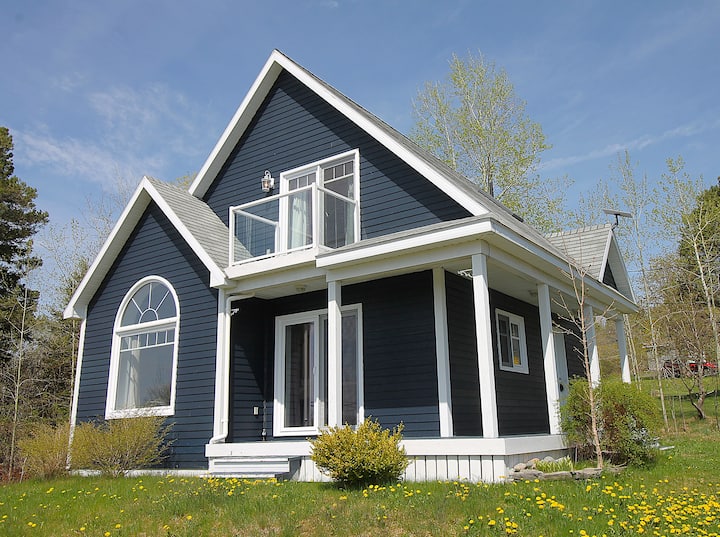 Baddeck Lighthouse - Cape Breton Island
