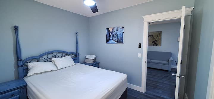 Cosy Modern One Bed Suite - Kelowna