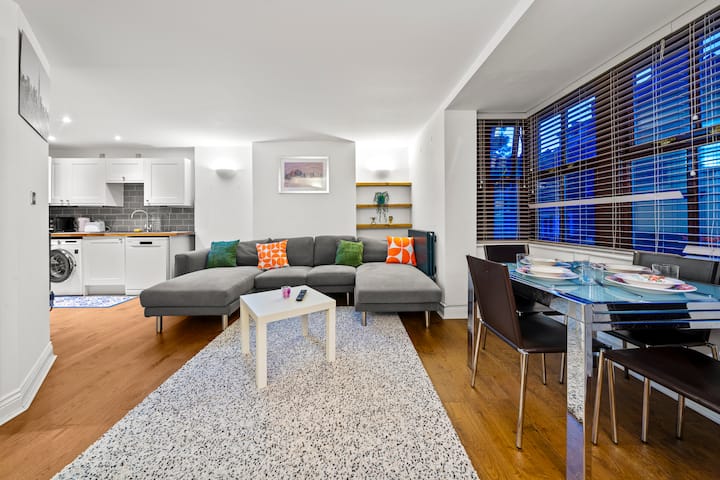 Harbour Suite|central|families|contractors|leisure - Brístol