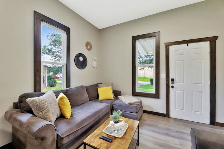 Lil' Funky Bunkie - Wichita, KS