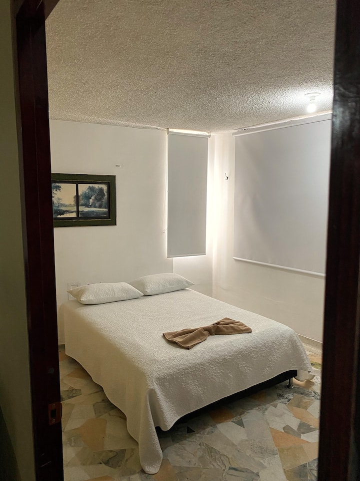 Amplia, Cómoda Y Central Unidad De A 1 A 8 Person - Neiva