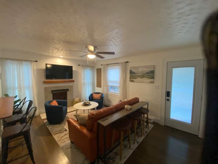 Cottage Charmer (Less Than 2 Miles To Hpu!) - High Point, NC