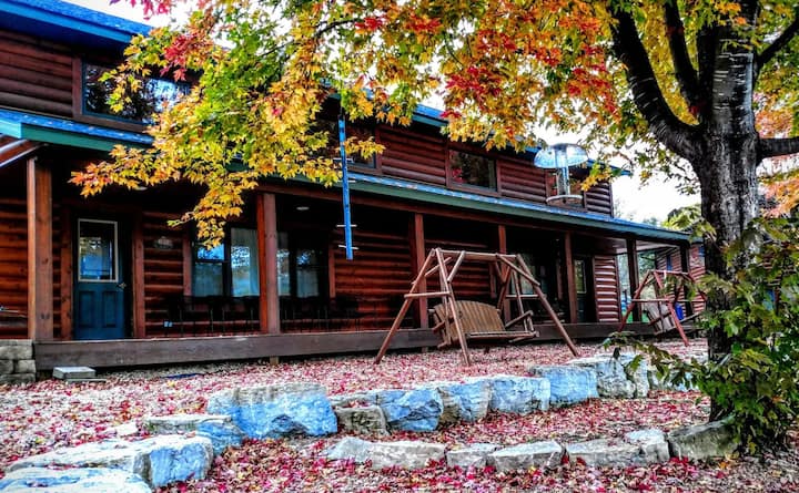 Eagle - Cedar Valley Resort - Lanesboro, MN