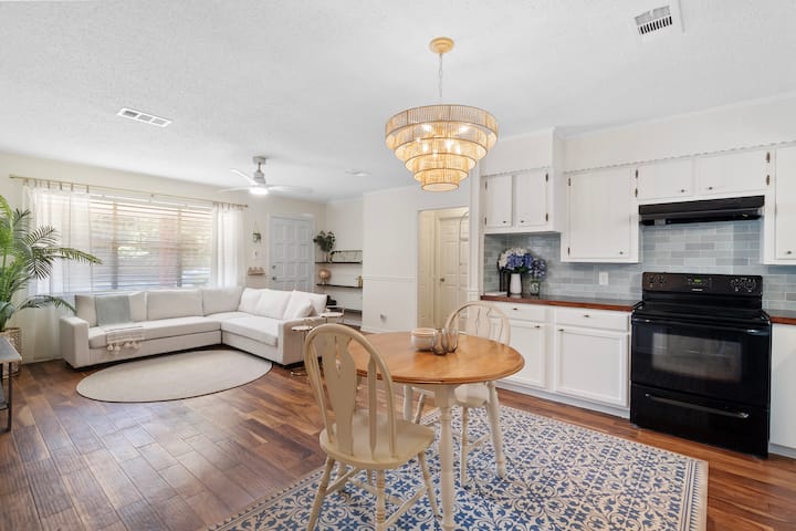 House Full Of Heart - Covington, LA