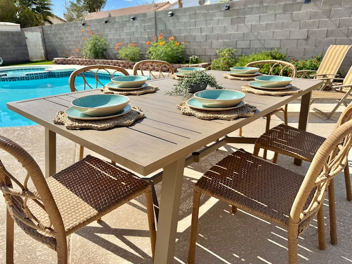 Newly-furnished 3 Bd W/pool, Spa, And Tv's - North Las Vegas, NV