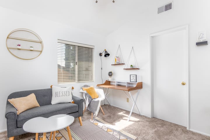 Heidi House - Main Residence | Pet Friendly - Redlands, CA