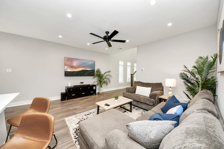 One-of-a-kind Sugar Land Stay! - Richmond, TX