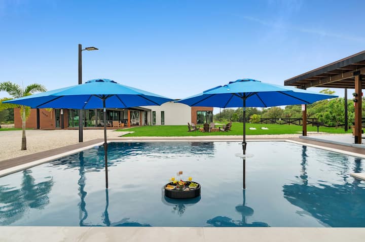 Countryside Luxury Oasis W/ Pool & Bbq - Lehigh Acres, FL