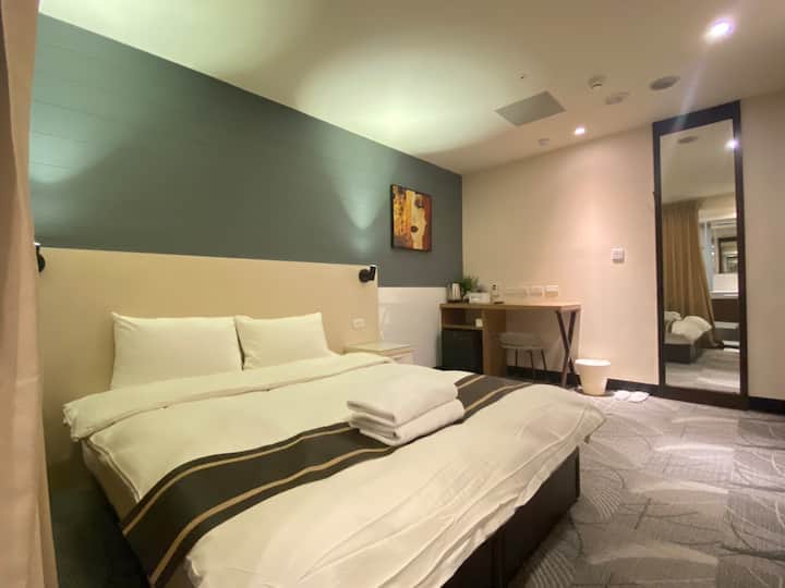 Basic Double Suite｜ximen Mrt Nearby 319 - Taipei