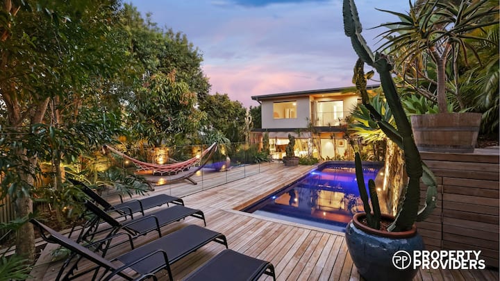 Four Bedroom Tranquil Home In Heart Of Manly! - Manly