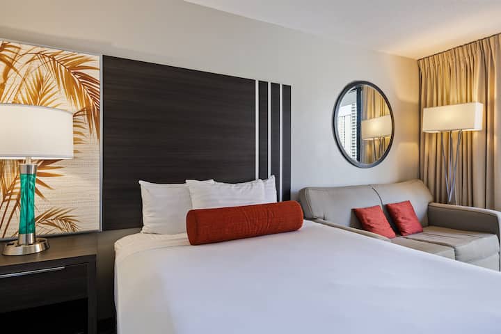 Island Studio Steps To Waikiki Beach & Hilton - O‘ahu, HI