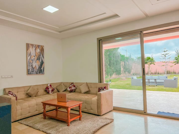 Magnifique Maison Avec Grand Jardin à Nouaceur - Bouskoura