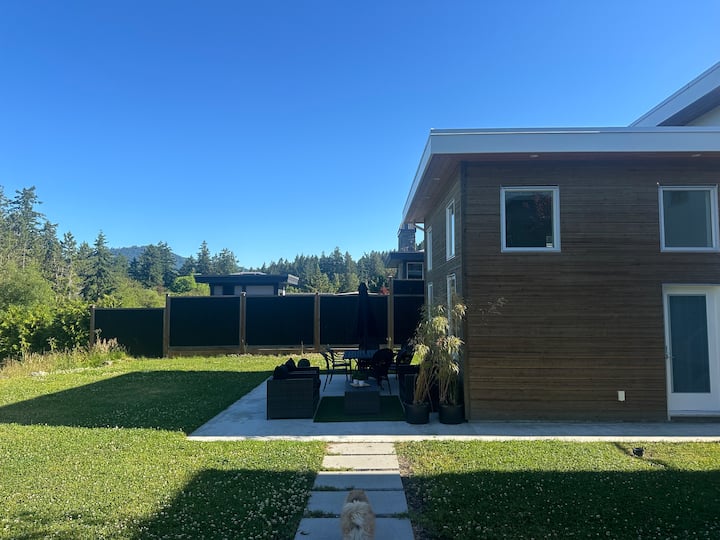 New Adventures Maple Inn With Breakfast - Cowichan Bay