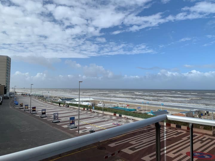 Skyline, Direct Aan Zee! - Bloemendaal aan Zee