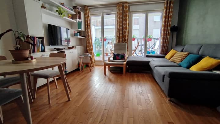 Chaleureux T3 Familial à Clichy (92) - ibis Paris Porte de Clichy Centre