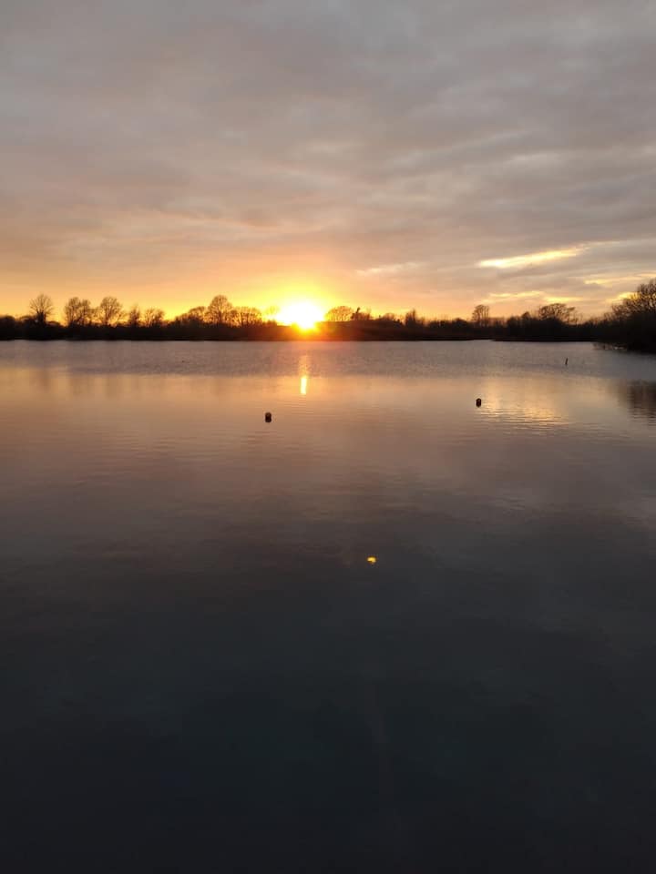 Luxury Lodge With Lake Views Near Goodwood - Chichester