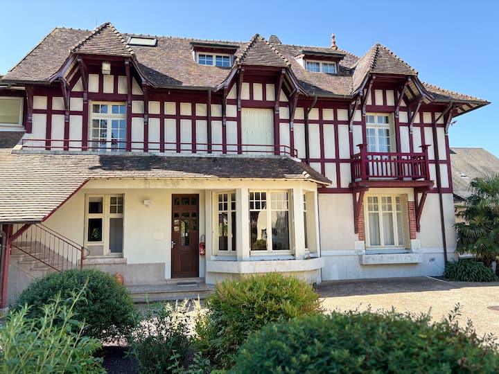 Domaine Avec Manoir Et Piscine - Chaumont-sur-Loire