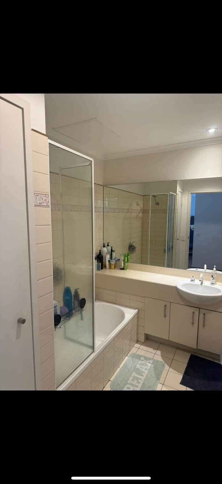 Room In Melbourne Cbd - Melbourne